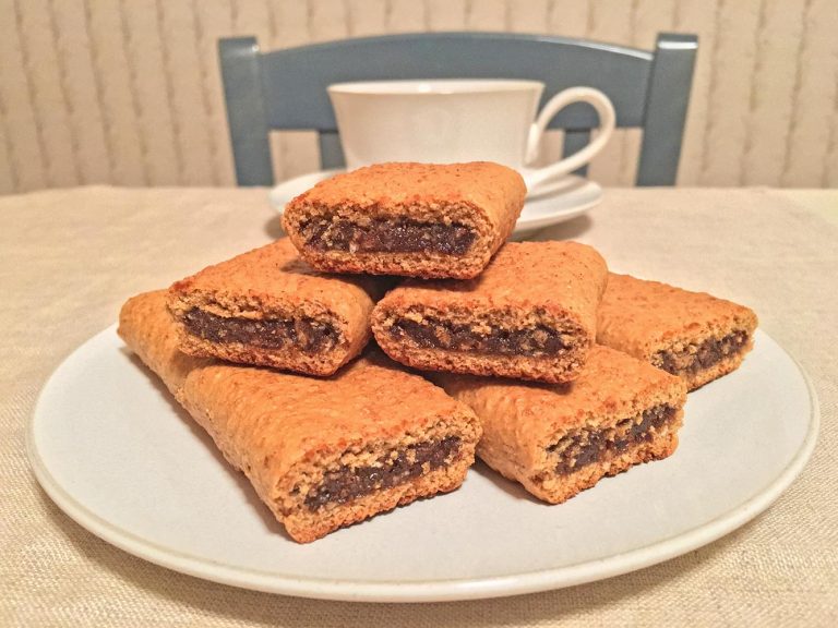 Nature’s Bakery Strawberry Fig Bar | 5 O'Clock Coffee Club